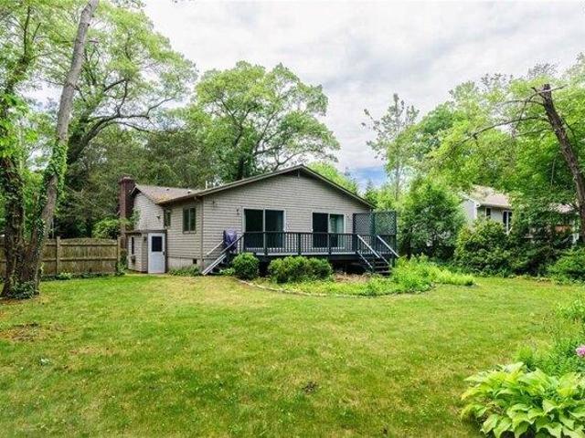 house with 3 bedroom, South Kingstown RI ES104113494