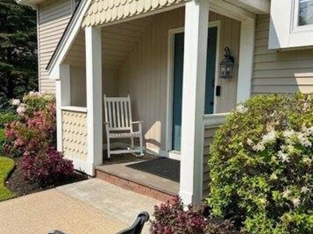house with 3 bedroom, South Kingstown RI ES105081261