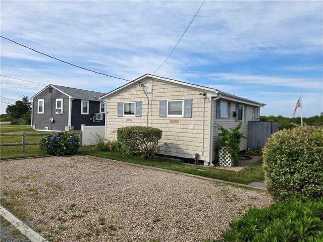 house with 3 bedroom, South Kingstown RI ES105096085