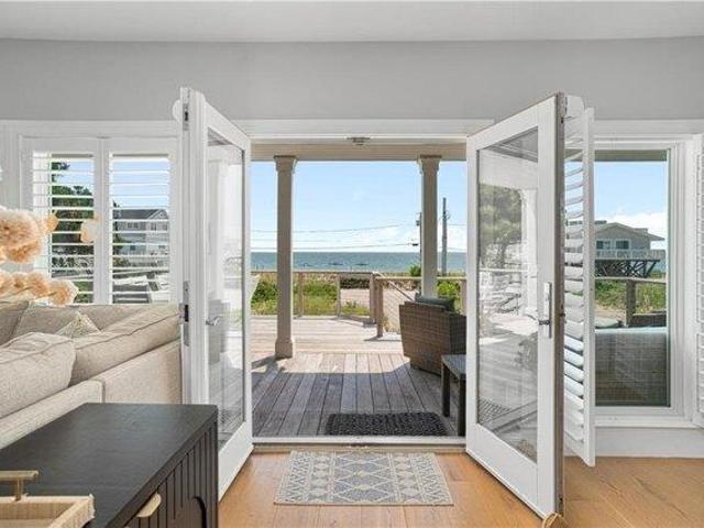 house with 3 bedroom, South Kingstown RI ES105206530