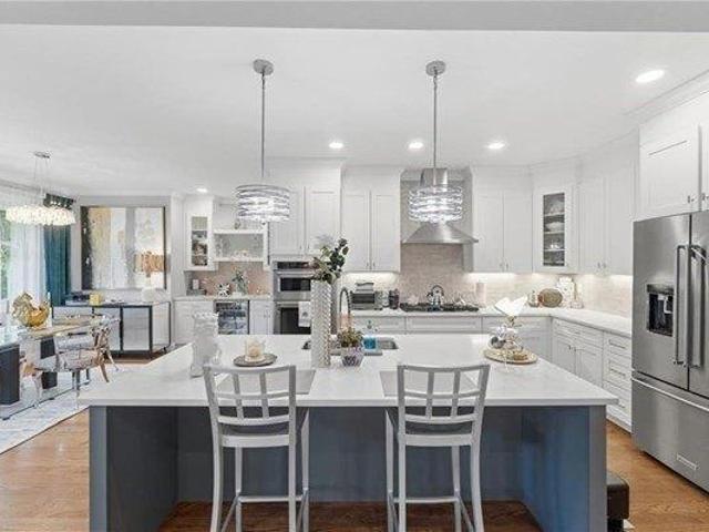 house with 3 bedroom, South Kingstown RI ES105206240