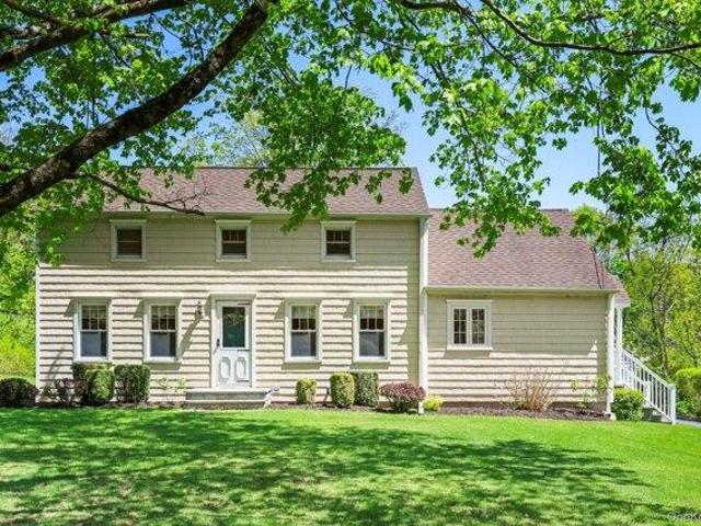 house with 3 bedroom, South m NY DLS102279187