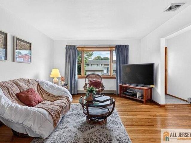 house with 3 bedroom, South River NJ ES105172244