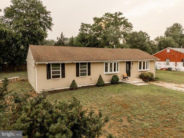 house with 3 bedroom, Southampton NJ ES105207292