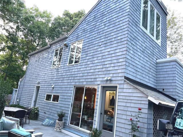 house with 3 bedroom, Southampton NY DLS72692358