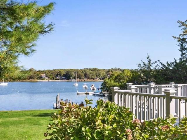 house with 3 bedroom, Southampton NY ES98330505