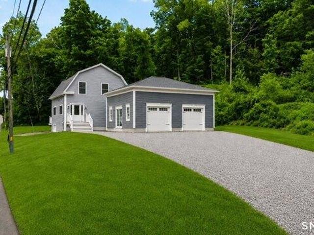 house with 3 bedroom, Southbury CT DLS103070468