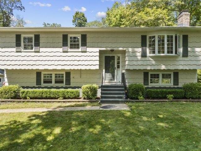house with 3 bedroom, Southbury CT DS101899409