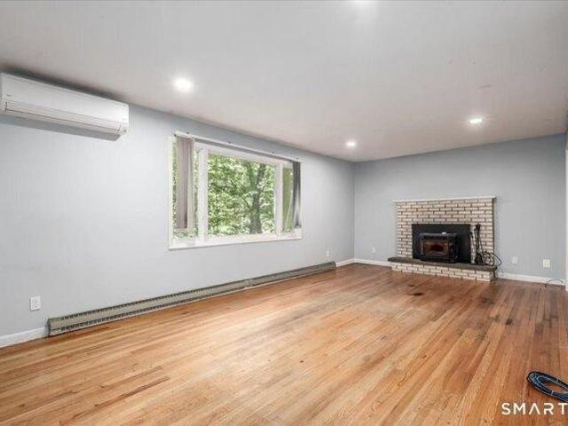 house with 3 bedroom, Southbury CT DS103928402