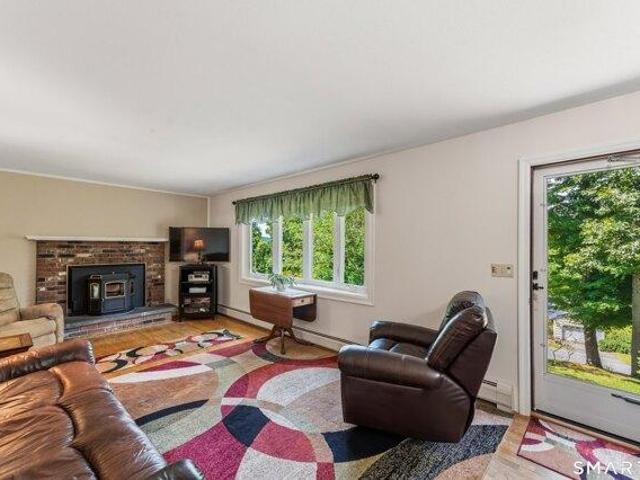 house with 3 bedroom, Southbury CT DS104266366