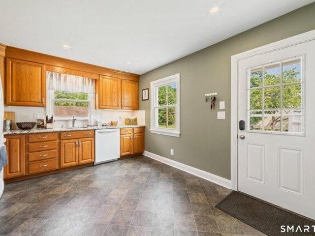 house with 3 bedroom, Southbury CT ES105113770