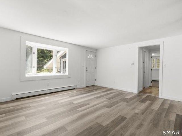 house with 3 bedroom, Southbury CT ES105123296
