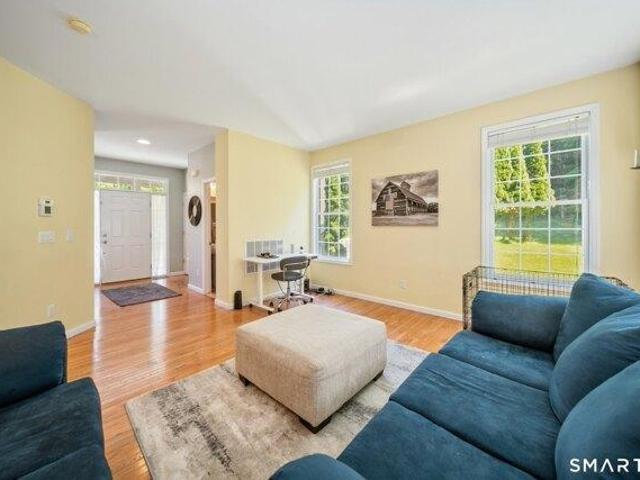 house with 3 bedroom, Southbury CT ES105140996