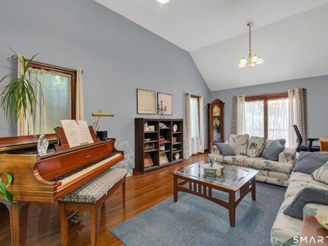 house with 3 bedroom, Southbury CT ES105160781