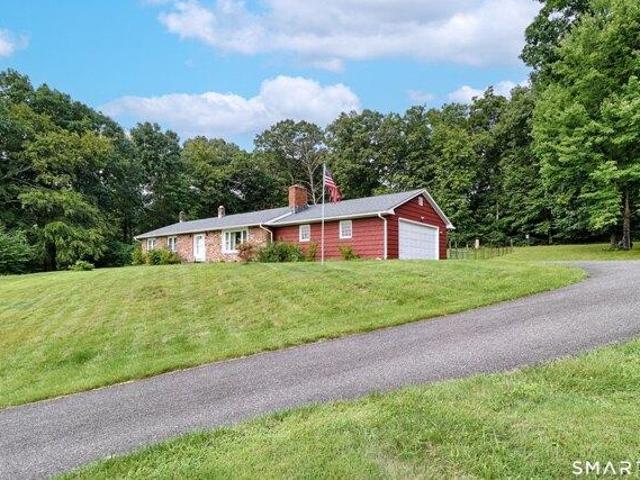 house with 3 bedroom, Southbury CT ES105172314