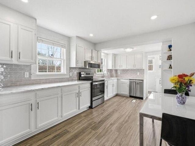 house with 3 bedroom, Southborough MA DS102089561