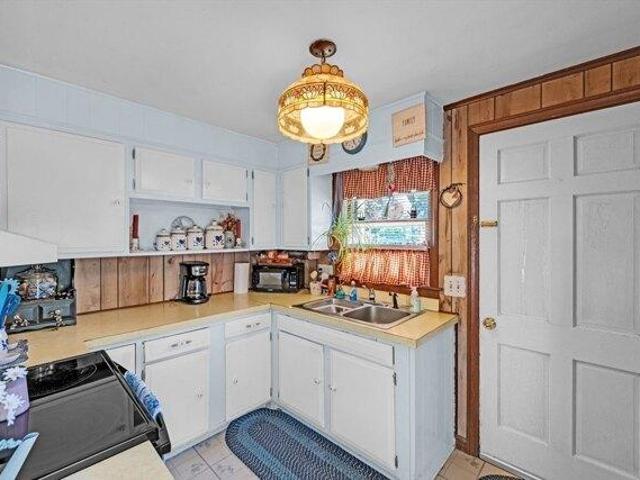 house with 3 bedroom, Southbridge MA ES104921877