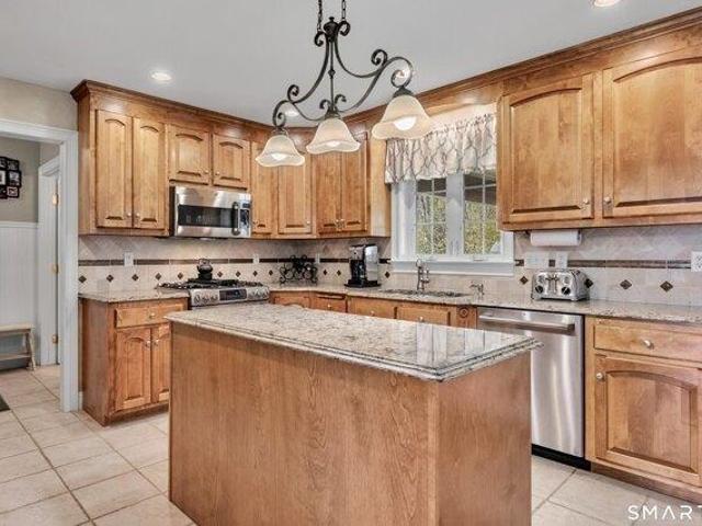 house with 3 bedroom, Southington CT DLS101658709
