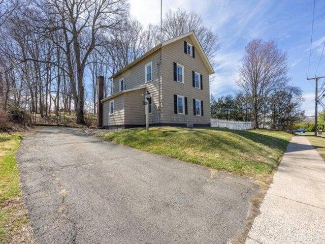 house with 3 bedroom, Southington CT DLS102029664