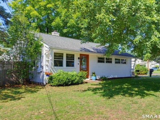 house with 3 bedroom, Southington CT DS104150248