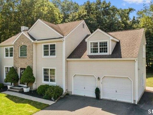 house with 3 bedroom, Southington CT ES104236064