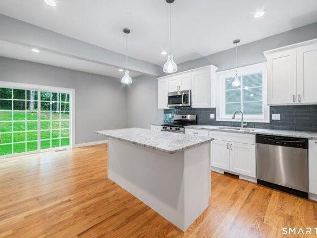 house with 3 bedroom, Southington CT ES104443410