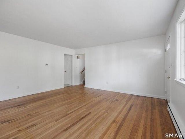 house with 3 bedroom, Southington CT ES104543682