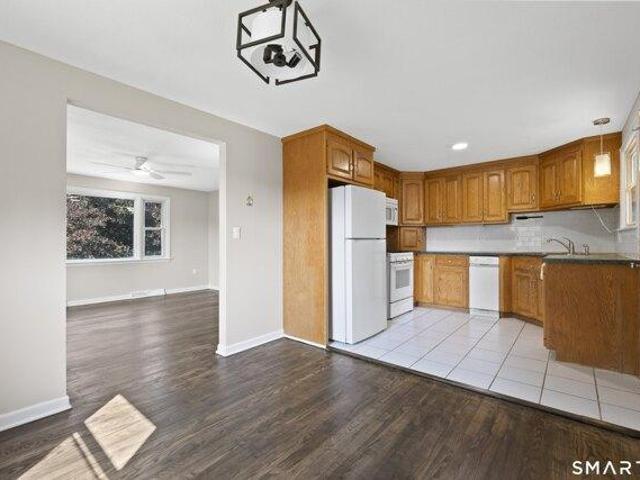 house with 3 bedroom, Southington CT ES104539799