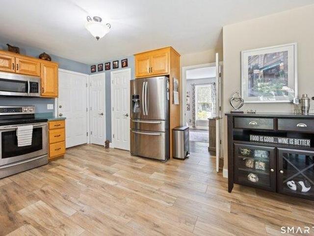 house with 3 bedroom, Southington CT ES104608479
