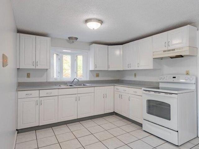 house with 3 bedroom, Southington CT ES105156360