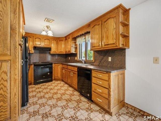 house with 3 bedroom, Southington CT ES105193250
