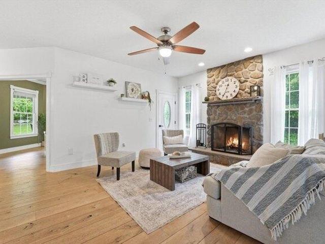 house with 3 bedroom, Southwick MA DS102724630