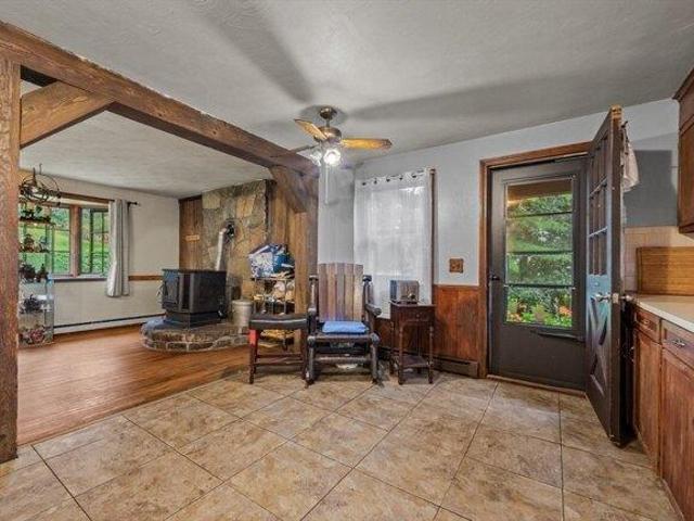 house with 3 bedroom, Southwick MA ES105107312