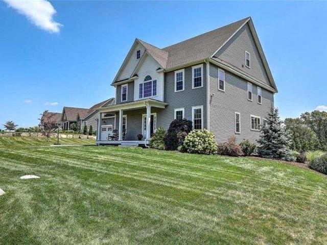 house with 3 bedroom, Smithfield RI DLS102371562