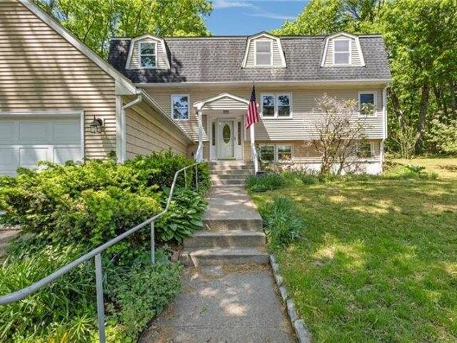 house with 3 bedroom, Smithfield RI DLS102822876