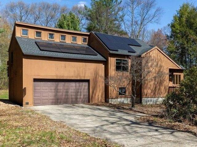 house with 3 bedroom, Smithfield RI DS104409193