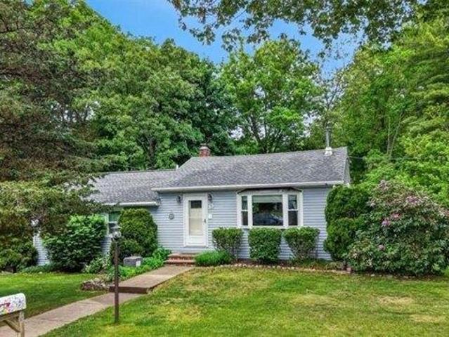 house with 3 bedroom, Smithfield RI DS102823410