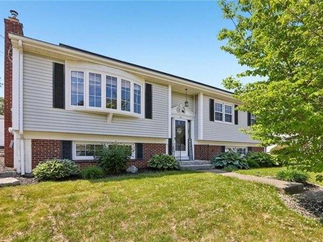 house with 3 bedroom, Smithfield RI DS103665761