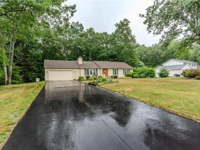 house with 3 bedroom, Smithfield RI DS103969147