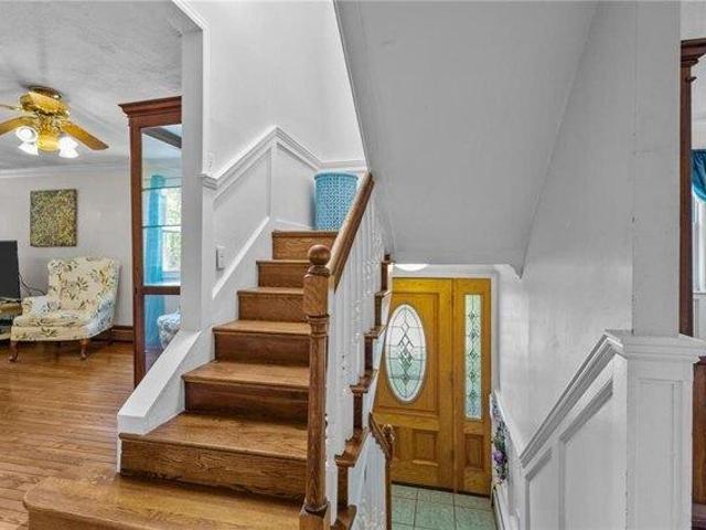 house with 3 bedroom, Smithfield RI ES104112024