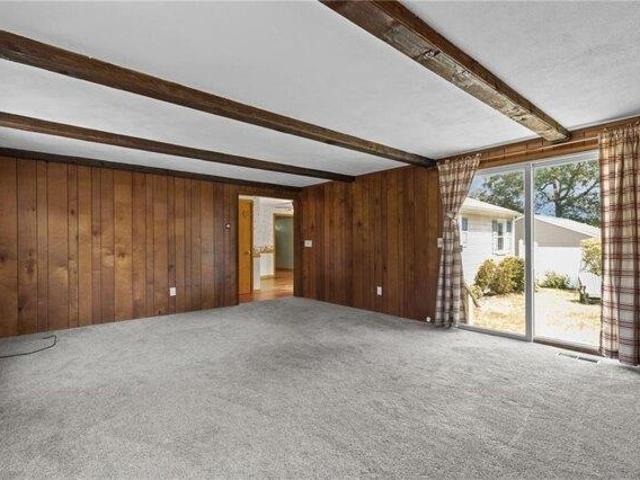 house with 3 bedroom, Smithfield RI ES104835202
