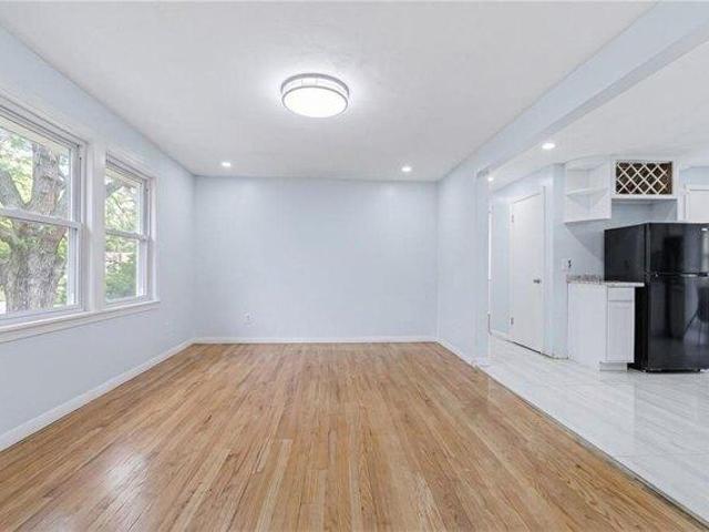 house with 3 bedroom, Smithfield RI ES105094902