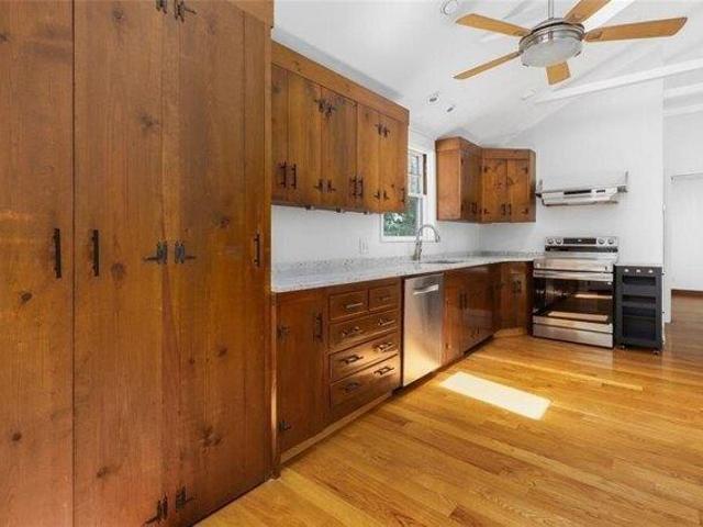 house with 3 bedroom, Smithfield RI ES105124496