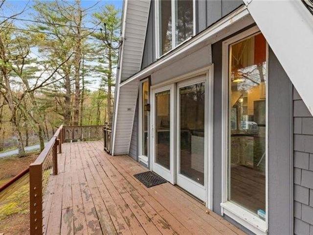 house with 3 bedroom, Smithfield RI ES105127026