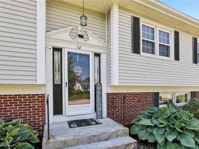 house with 3 bedroom, Smithfield RI ES103444709
