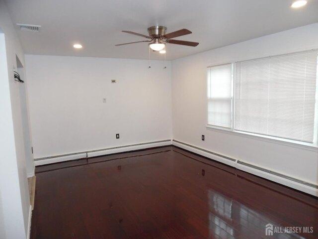 house with 3 bedroom, Spotswood NJ ES105207297
