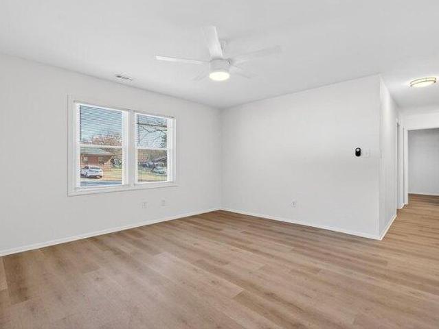 house with 3 bedroom, Spartanburg SC ES104898408