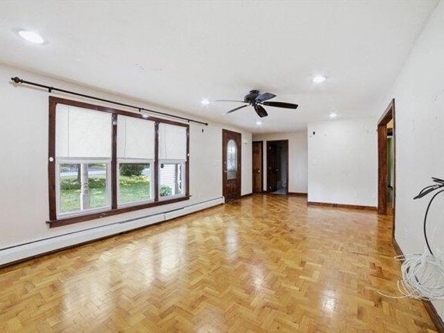 house with 3 bedroom, Spencer MA DS104192582