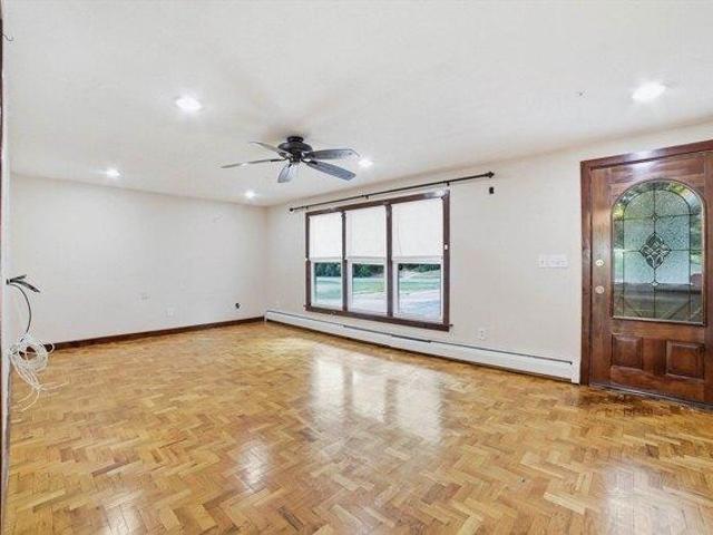 house with 3 bedroom, Spencer MA ES104410848