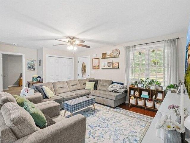 house with 3 bedroom, Spencer MA ES104852654